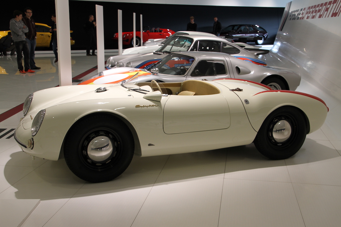 550-0018 restored and on display - Type 550